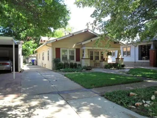 58062226 445 College Ave
