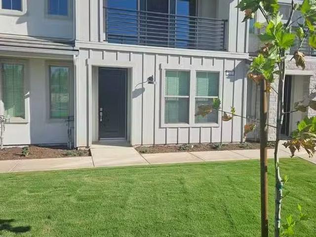 58066638 572 N Adler Ln