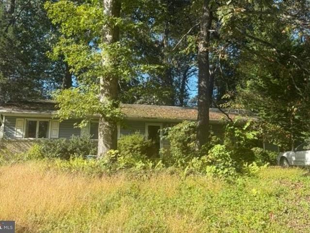 5806 Miriam Dr, Sykesville, MD 21784