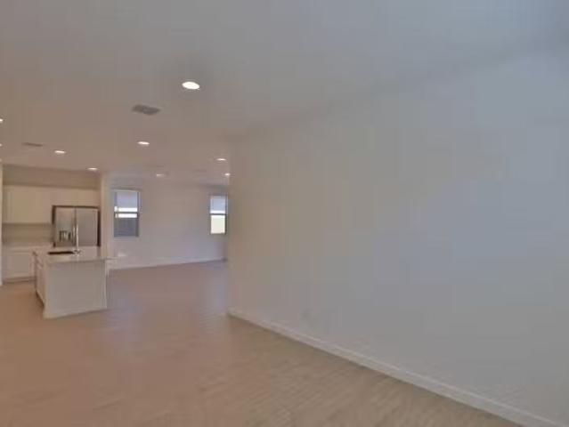 58073287 4144 E Catclaw St