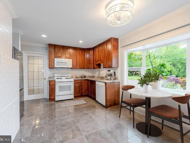 5807 Accomac St, Springfield, VA 22150 | MLS #VAFX2307 | Compass