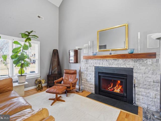 5807 Blue Claw Court