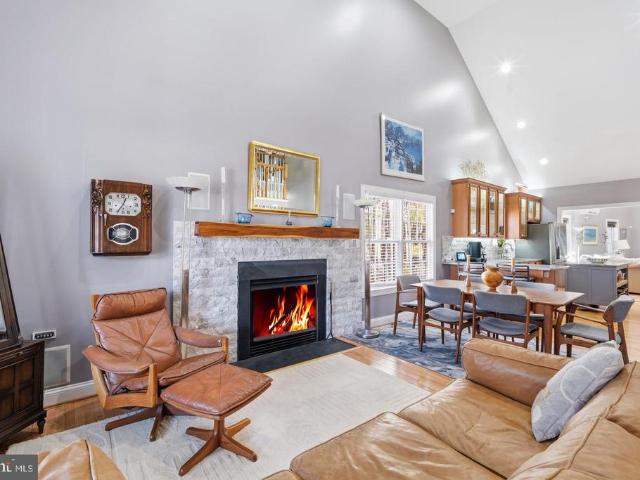 5807 Blue Claw Court