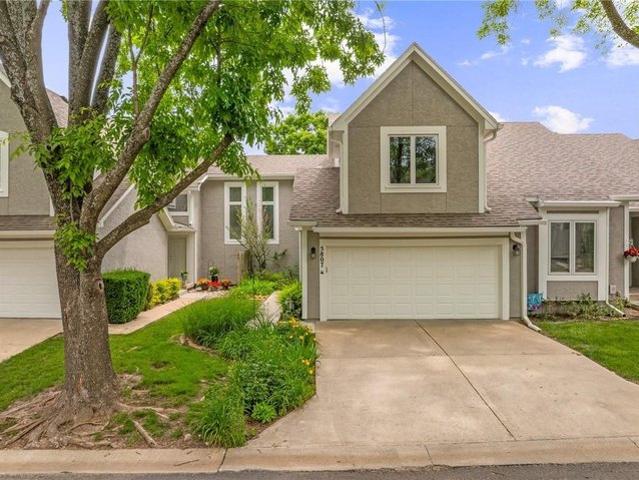 5807 Park Cir, Shawnee, KS 66216