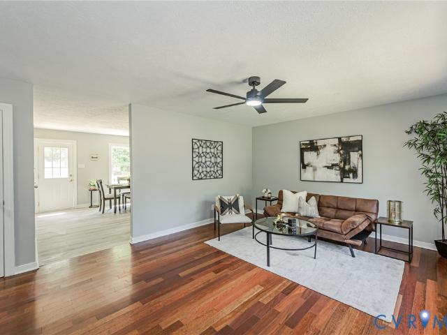 5807 Yates Lane