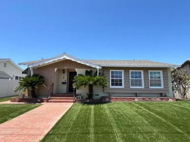 58084329 5571 Orange Ave