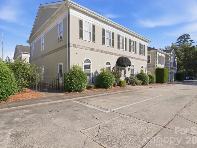 5808 Monroe Road