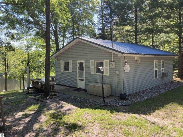 5808 Lakeview Hills Dr, Rose City, MI 48654