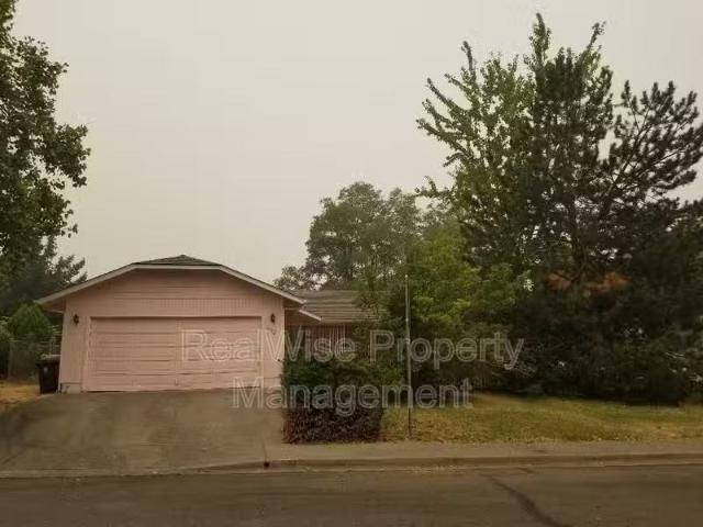 58091991 902 Nw Carol Dr