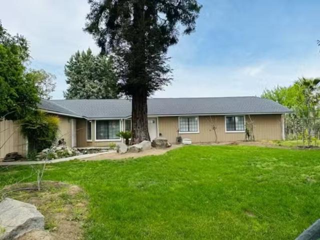 58094470 9502 E Shaw Ave