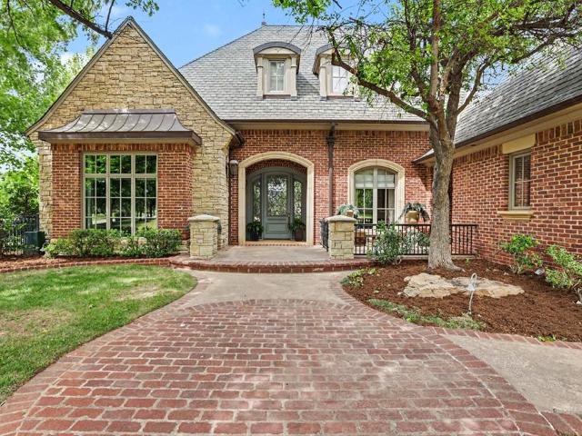5809 Mistletoe Court
