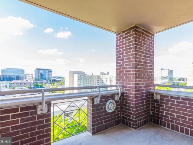 5809 Nicholson Lane # 1116