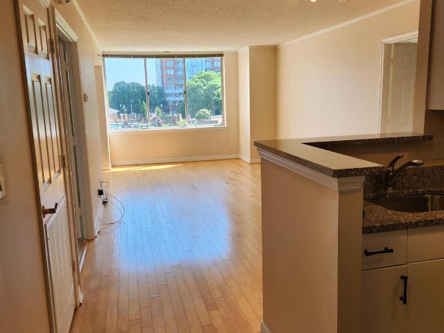 5809 Nicholson Ln, Unit 304, Rockville, MD 20852 | MLS #MDMC2213