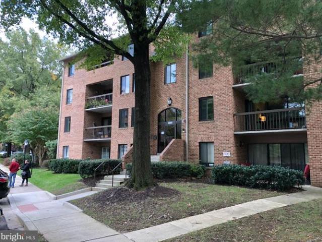 5809 Edson Ln #203, Rockville, MD 20852