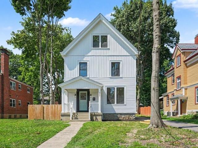 5809 Lathrop Pl, Cincinnati, OH 45224