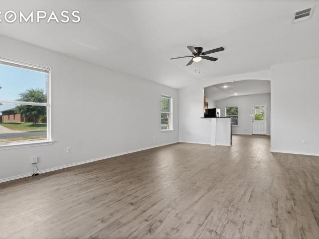 5800 Maciver Dr, Austin, TX