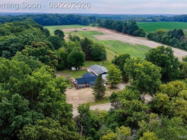 5800 Mack Rd, Oceola Township, MI 48855