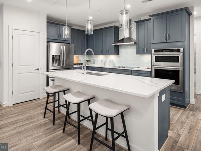 5800 Moonstone Way Unit 301, Haymarket, VA 20169