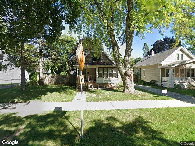 5800 N 36th St, Milwaukee, WI 53209
