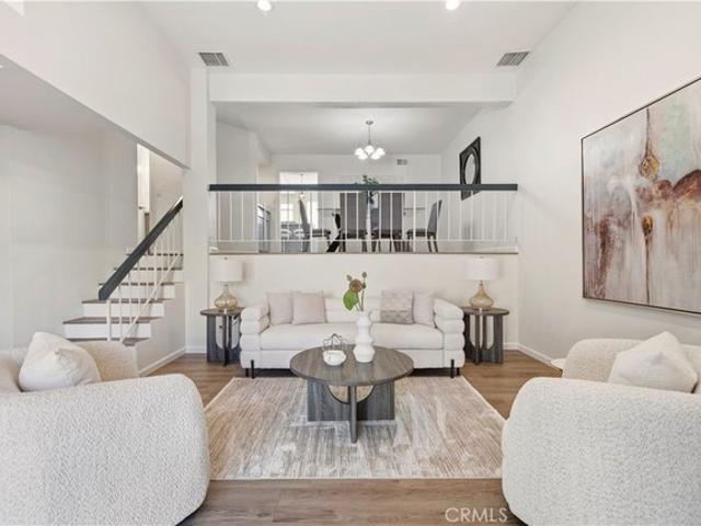 5800 Owensmouth Ave Apt 14, Woodland Hills, CA 91367