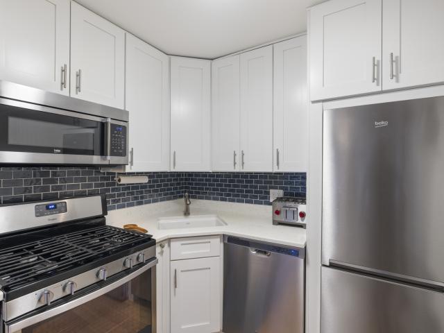 5800 arlington avenue 11e