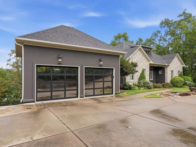 5800 Brush Creek Loop