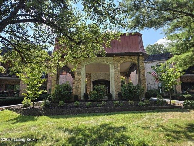 5800 Coach Gate Wynde Apt 273, Louisville, KY 40207