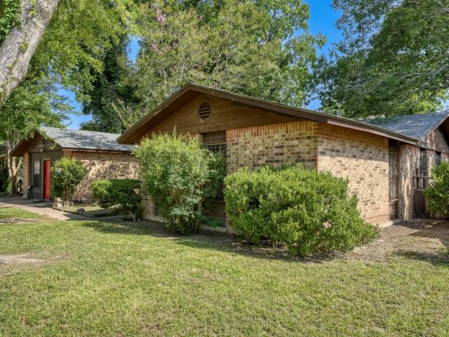 5800 Coolbrook Dr