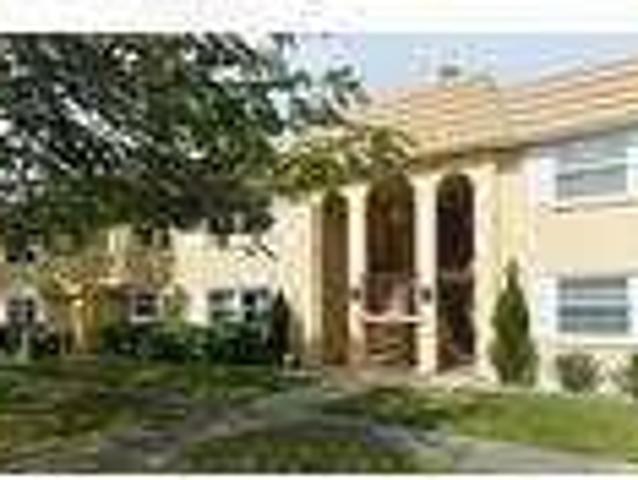 5800 Hollywood Blvd #113, Sarasota, FL 34231