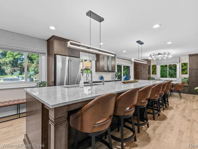 5800 Lockwood Drive