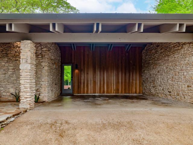 5800 Lookout Mountain Dr