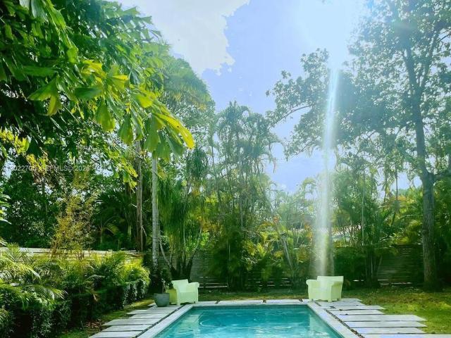 5800 SW 50th Ter, 3 beds, 2 full baths