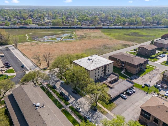5800 W 105th Street # 1C