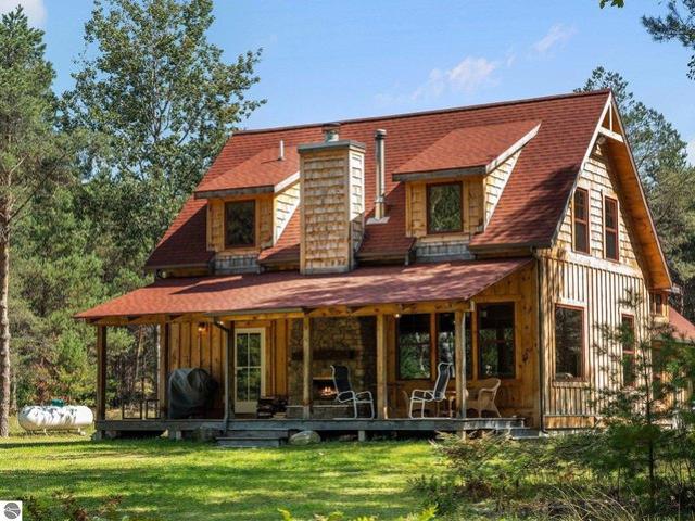 5800 W Moorestown Rd, Lake City, MI 49651