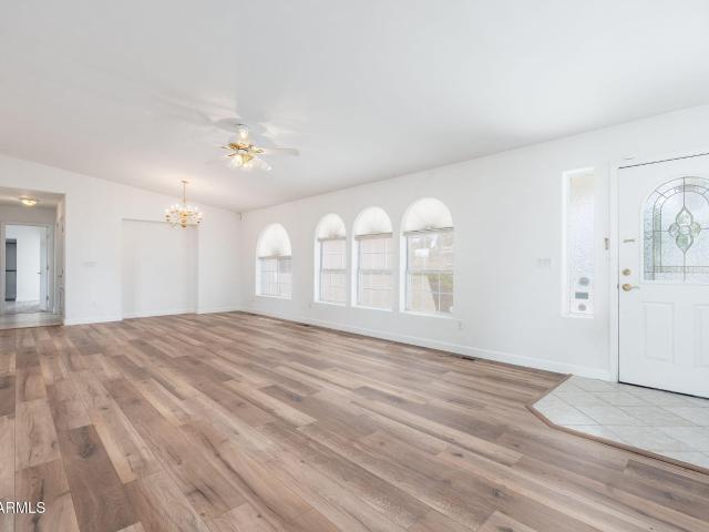 5801 n honeysuckle road