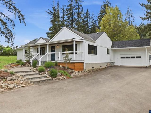5801 NE Abbey Rd, Carlton, OR 97111