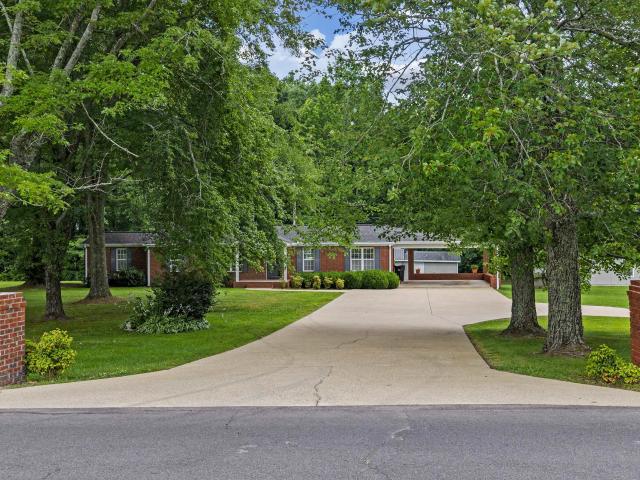 5801 Oakhill Road NE