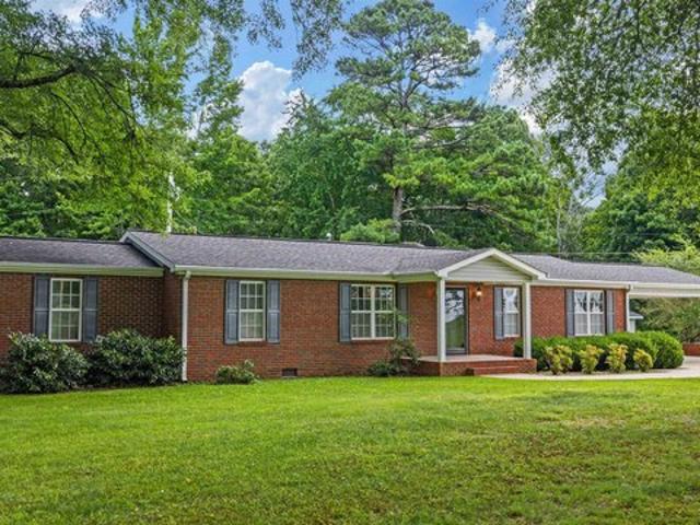 5801 Oakhill Rd NE, Fort Payne, AL 35967