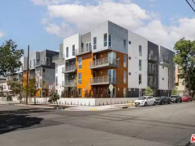 5801 Camerford Ave, PH5, Los Angeles, CA 90038