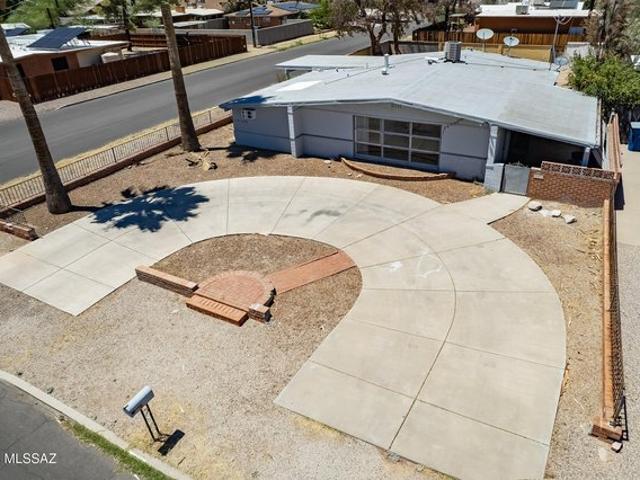 5801 E 2nd St, Tucson, AZ 85711