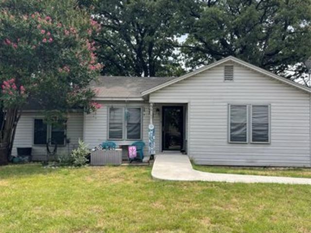 5801 Estes Ave, Forest Hill, TX 76119