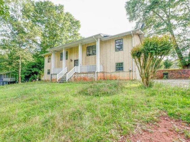 5801 Fox Run, Rex, GA 30273