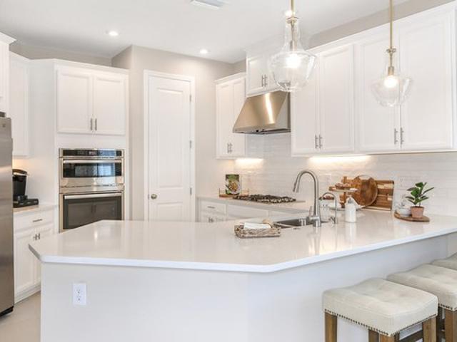 5801 Portico Pl, Kissimmee, FL 34758