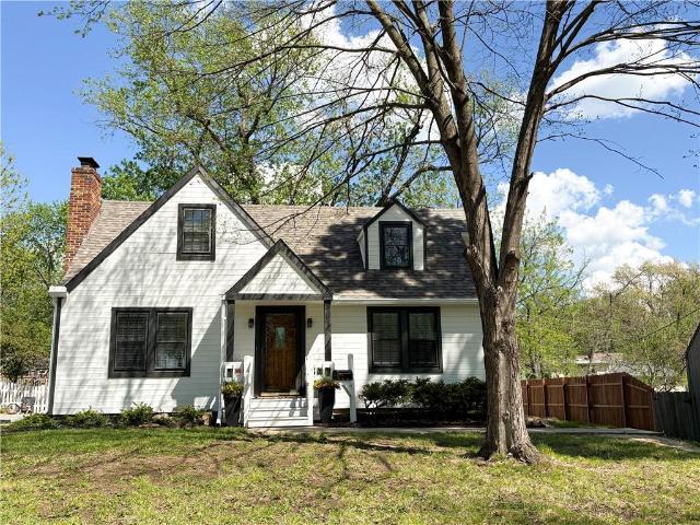 5801 Woodward St, Mission, KS 66202 | MLS #2615 | Compass