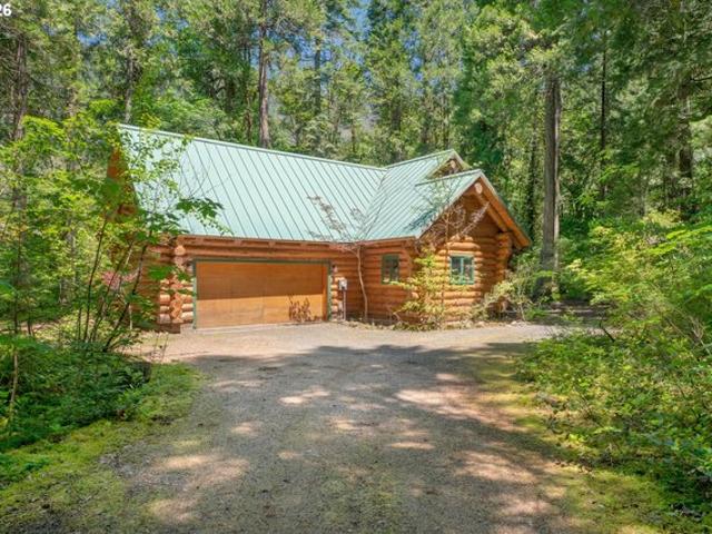 58025 Drury Ln, Blue River, OR 97413
