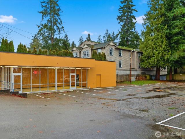 5802 Evergreen Way