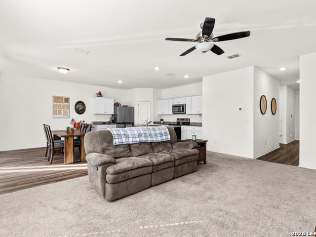 5802 Rue Picasso