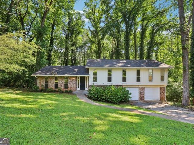5802 Simone Dr, Stone Mountain, GA 30087