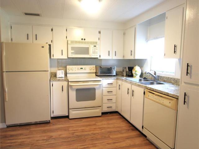 5803 Danbury Ln, Sarasota, FL 34233 | MLS #A4682 | Compass