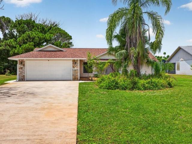 5803 Deer Run Dr, Fort Pierce, FL 34951